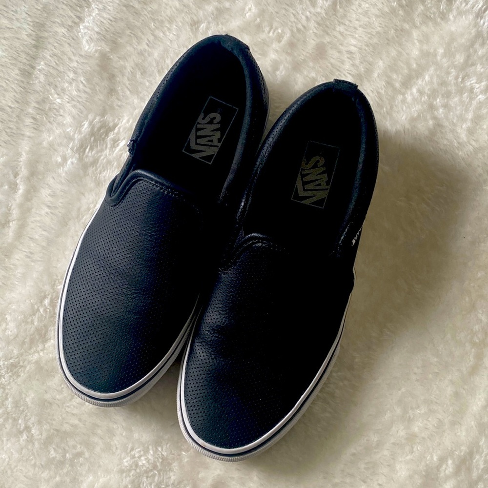 Vans Slip On Black Perforated 7.5 Men’s 721356 - Gem